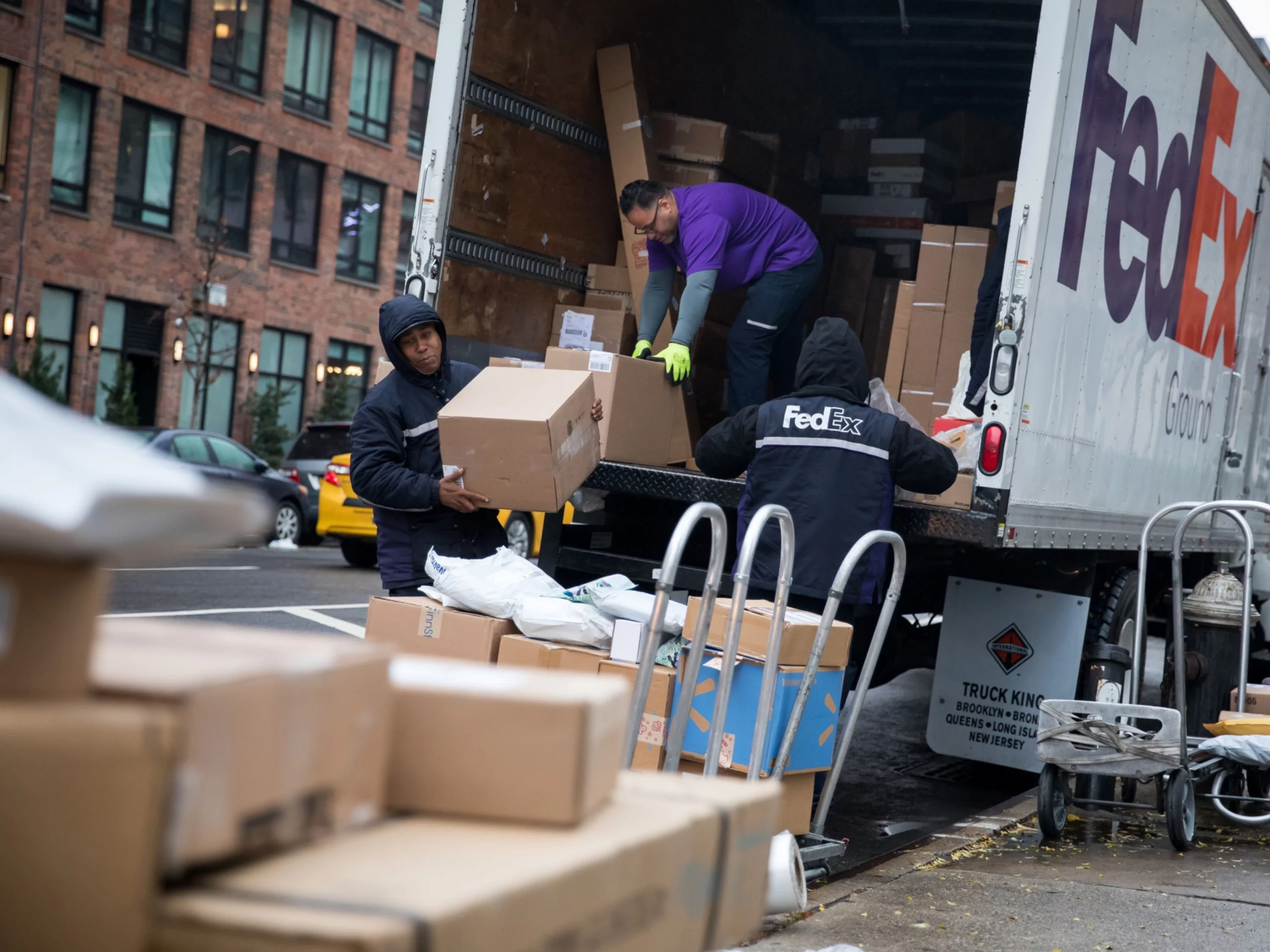 How Long Does FedEx Missing Package Claim Take 